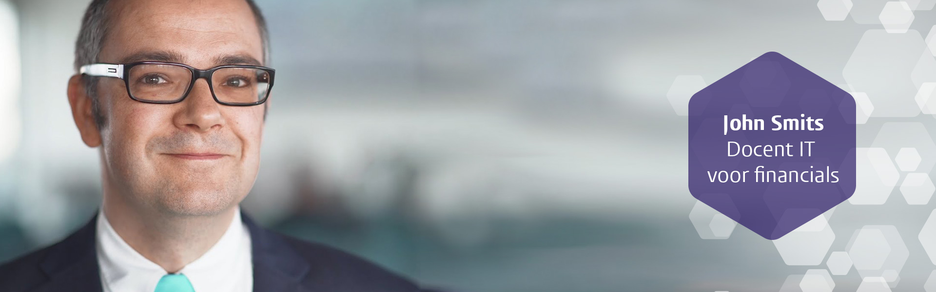 Docent in de spotlight: John Smits | Markus Verbeek Praehep